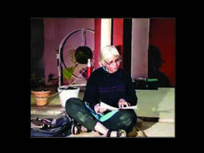 Bela Bhatia protests against jail authorities for shabby treatment ...
