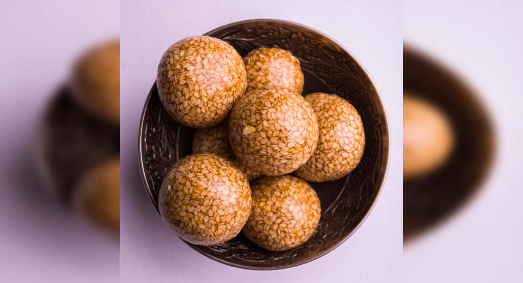 Sesame Oats Ladoo Recipe: How to Make Sesame Oats Ladoo Recipe ...