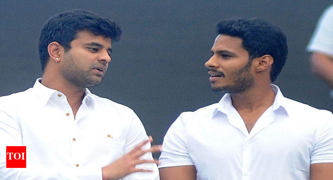 Enter Gowda 3G: H D Kumaraswamy's son Nikhil Gowda makes bid for Mandya ...
