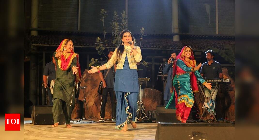 Folk songs of Punjab entertain Bhopali audience | Events Movie News ...