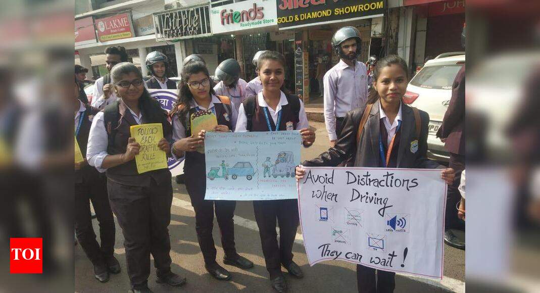 BSSS students do Nukkad Natak for road safety awareness | Events Movie ...