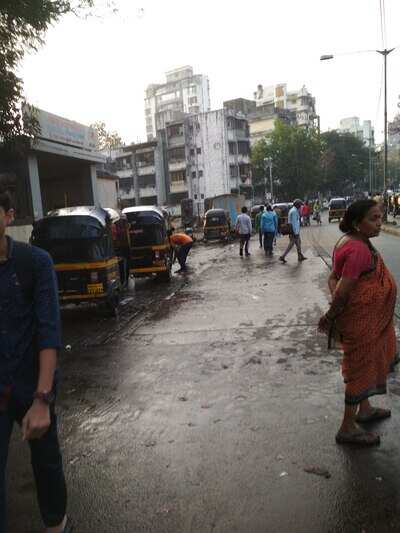 Cleaning of Auto Rickshaw near Dahisar Bridge - Times of India