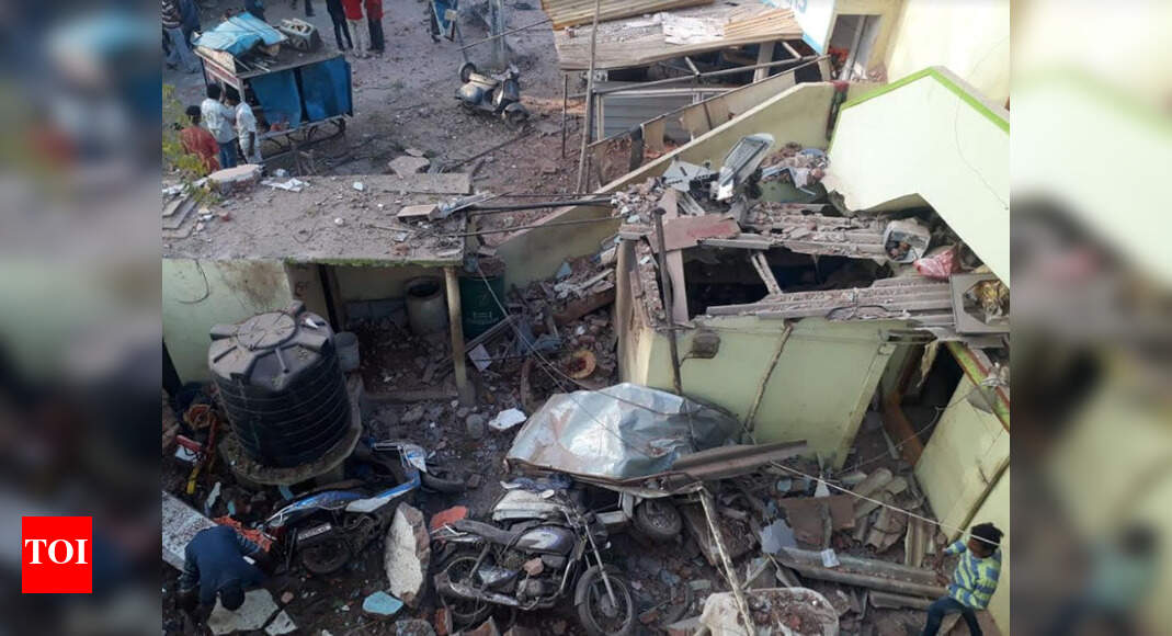 Explosion at a flat in Hyderabad kills man, injures five | Hyderabad ...