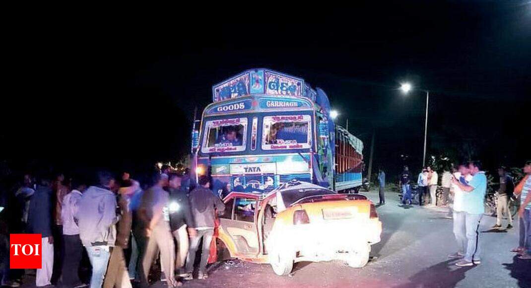Four killed in car-truck collision near Amreli | Rajkot News - Times of India