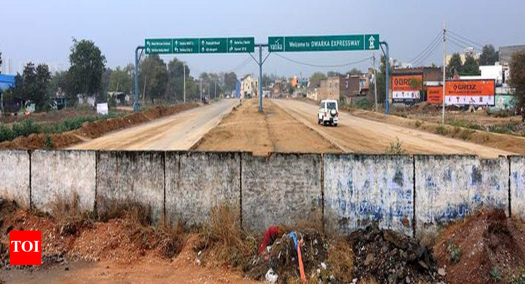 Dwarka Expressway runs into wall near toll plaza, NHAI refuses to raze ...