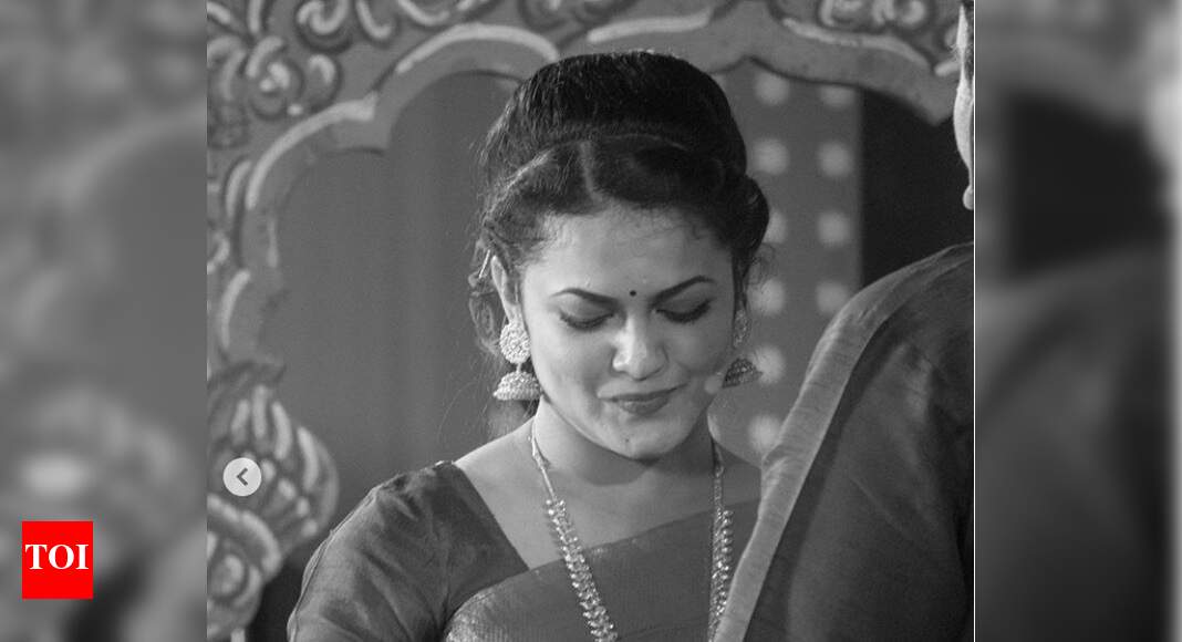 Singer Priyanka Barve revisits Sanshay Kallol after eight years ...