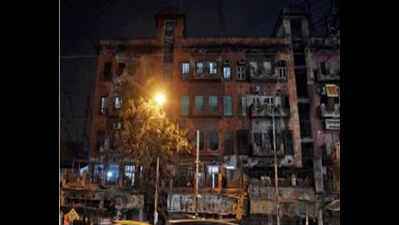 Residents return after parts of Gariahat building get power back ...
