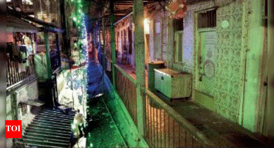 Chawl residents cherish a lifetime of memories | Mumbai News - Times of ...