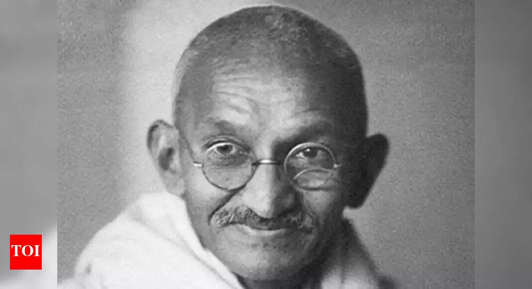 Gandhi Death: Nation remembers Mahatma Gandhi on his 71st death ...