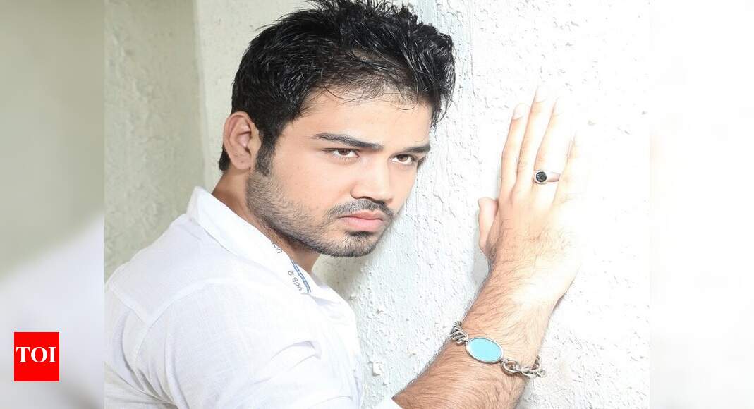 TV actor Rahul Dixit commits suicide - Times of India