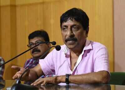 Actor-director Sreenivasan hospitalized | Kochi News - Times of India