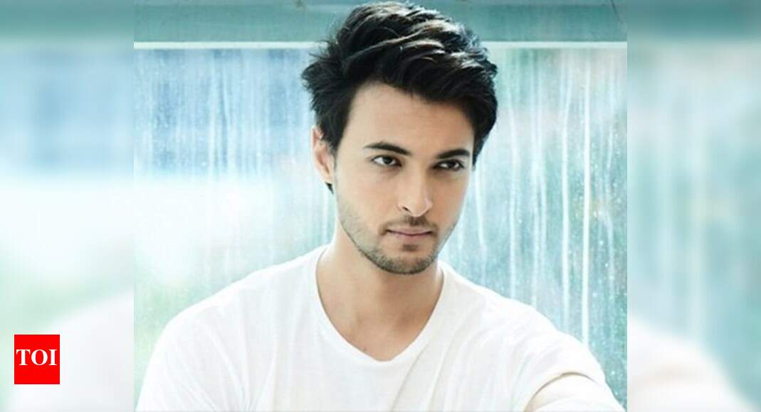 Aayush Sharma taking lessons in Marathi for Mulshi Pattern remake ...