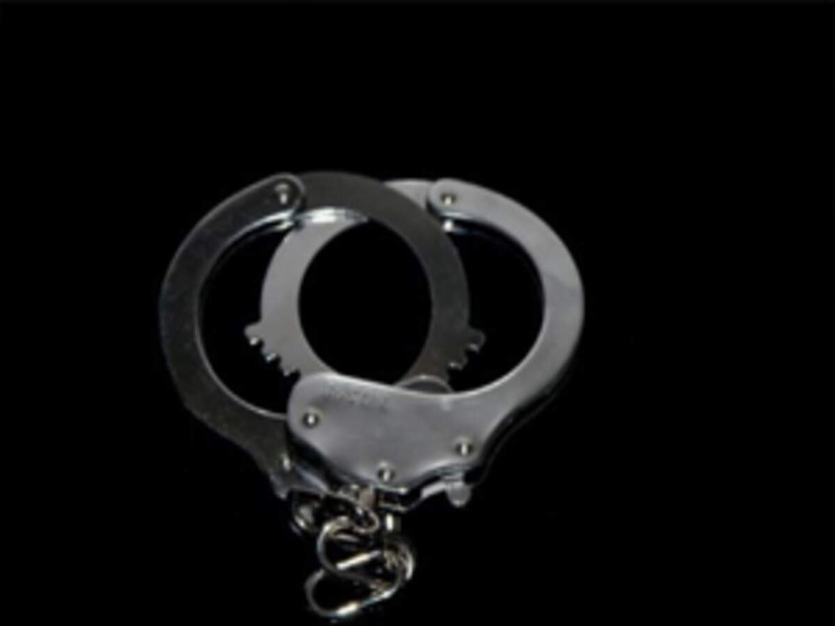 Graphic designer held for sending lewd messages to model