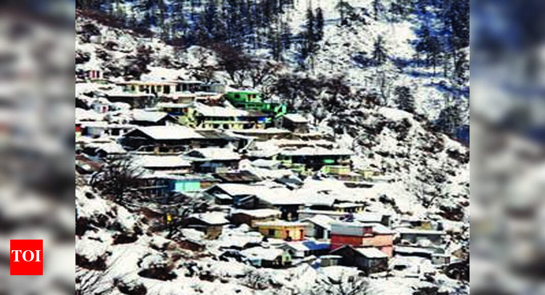 Heavy snowfall cripples life at remote Uttarkashi villages | Dehradun ...