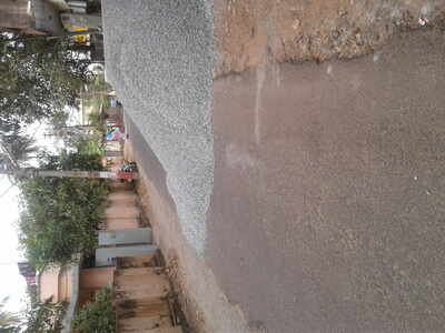 Dumbing materials on road causes inconvenience - Times of India