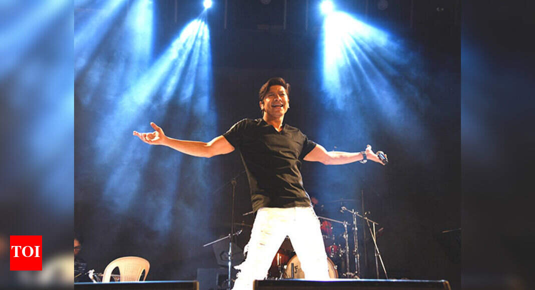 Singer Shaan rocks it at this SoBo concert | Events Movie News - Times ...