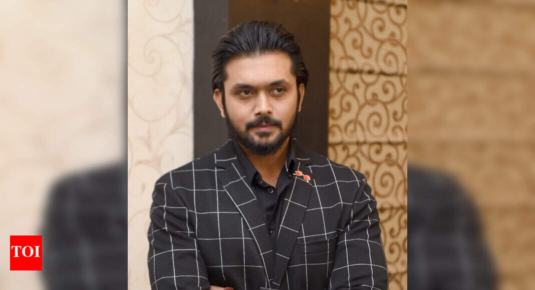 Arifin shares experience of working in Aha Re | Bengali Movie News ...