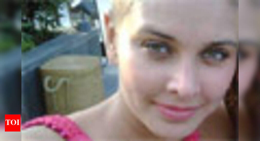 Barbara, Lisa spread breast cancer awareness | Hindi Movie News - Times ...