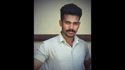 Engineer falls to death from Metro's viaduct | Kochi News - Times of India