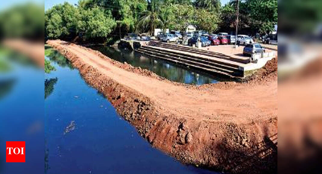 Laying of mud road in river at Tar kicks up dust | Goa News - Times of ...