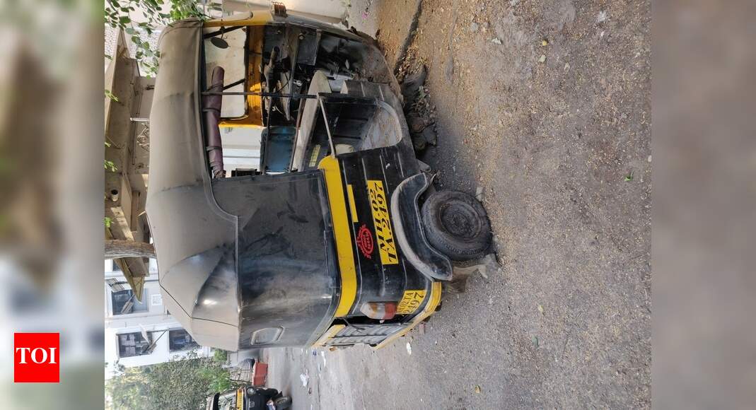 Khatara Vehicles in Housing Complex - Times of India