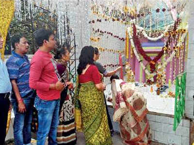 Pir Baba shrine in West Bengal draws all faiths | Kolkata News - Times ...