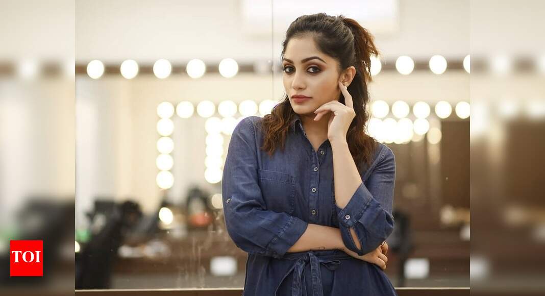 Arya wishes her daughter on birthday, take a look - Times of India