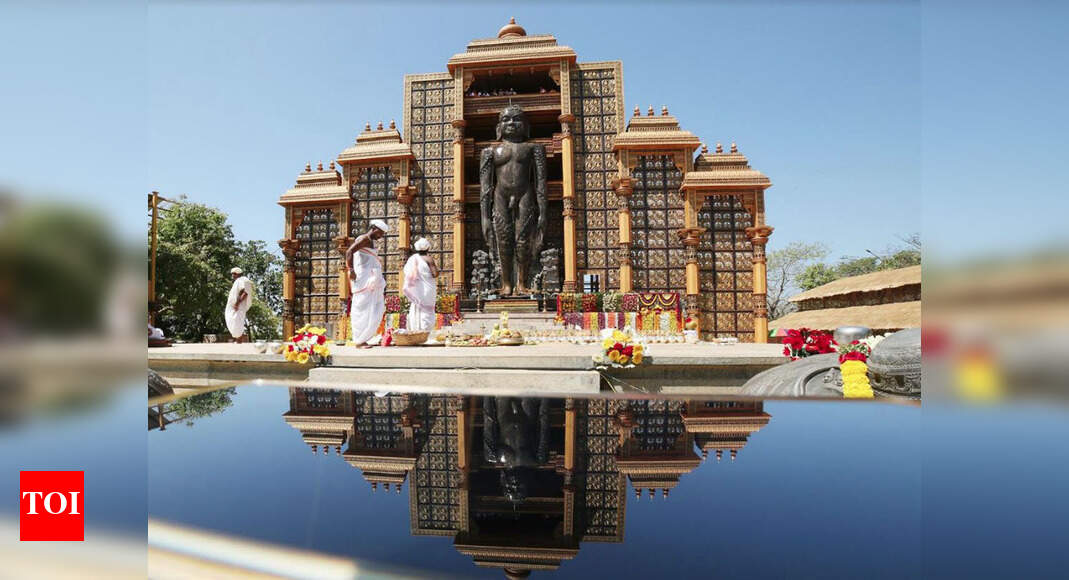 Lord Bahubali: Karnataka: Curtains come down on 3-day anointment ...