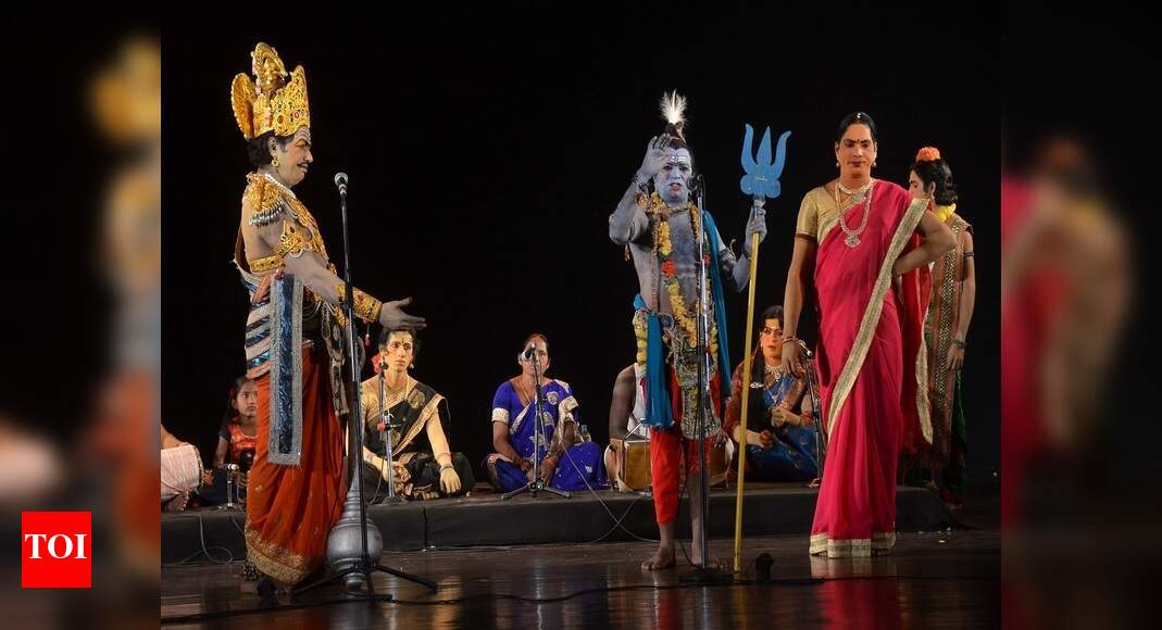 Traditional theatre Chindu Yakshaganam performed in the city | Events ...