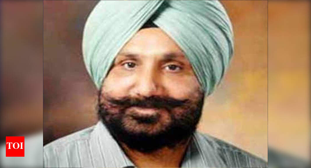 Day after CM Parkash Singh Badal attack on Sidhu, Sukhjinder Randhawa hits out at SAD ...