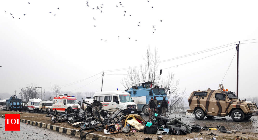 Pulwama terror attack: Tributes paid to martyred jawans | Hyderabad ...