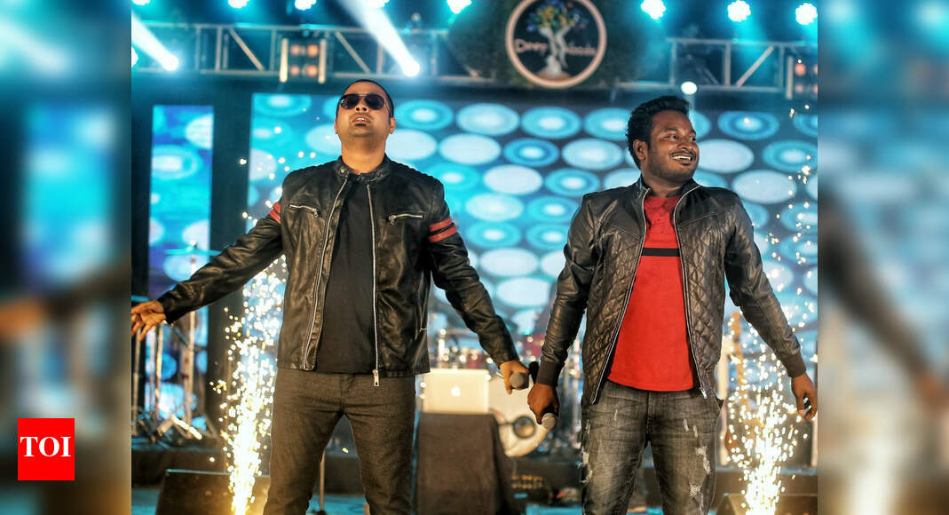 Vivek-Mervin performed at Deepwoods, the inter-collegiate cultural fest ...