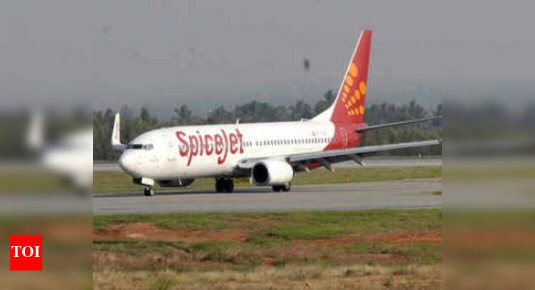 Passengers create ruckus as SpiceJet flight gets delayed due to runway ...