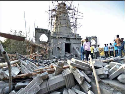 Illegal temple hall collapse leaves three dead, 8 injured | Pune News ...