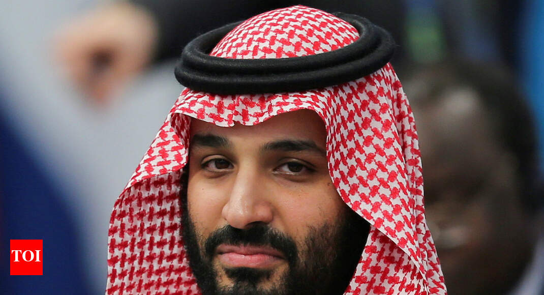 Pakistan gifts gold-plated assault rifle to Saudi crown prince - Times ...