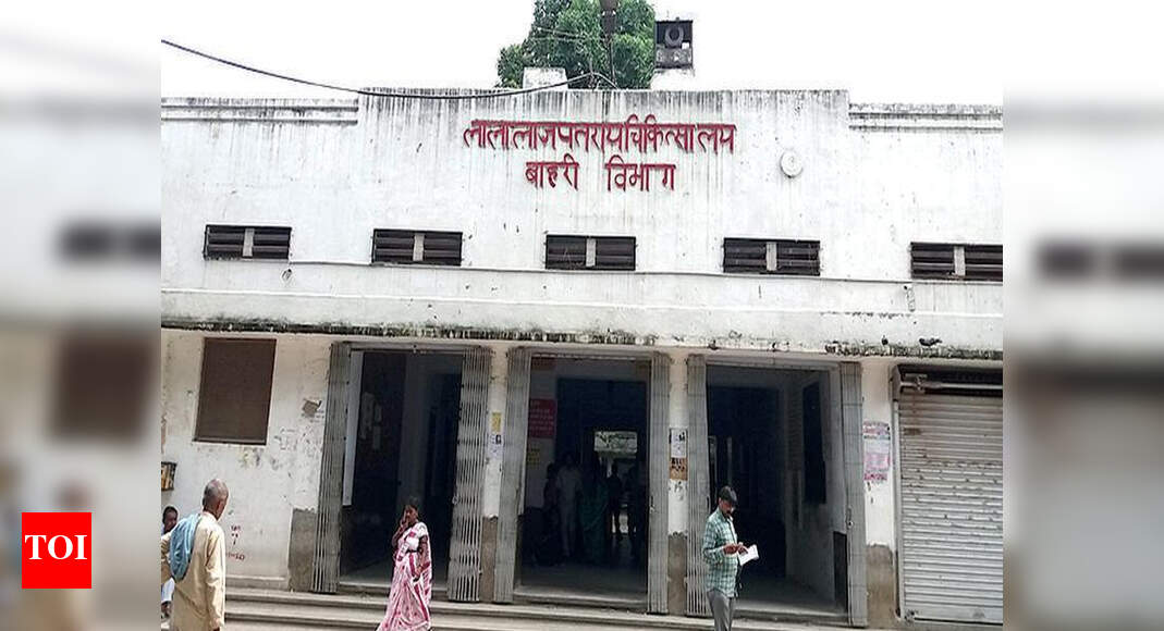 Shortage of oxygen triggers panic at Lala Lajpat Rai hospital | Kanpur ...