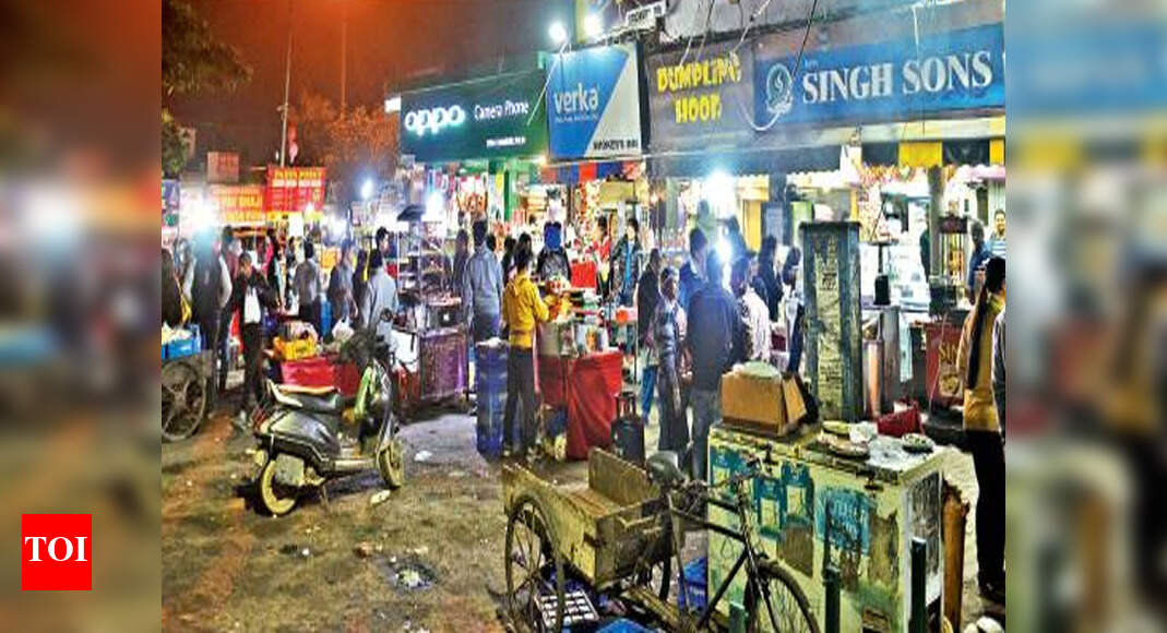 Illegal vendors take over Panchkula's Sector 7 market | Chandigarh News ...