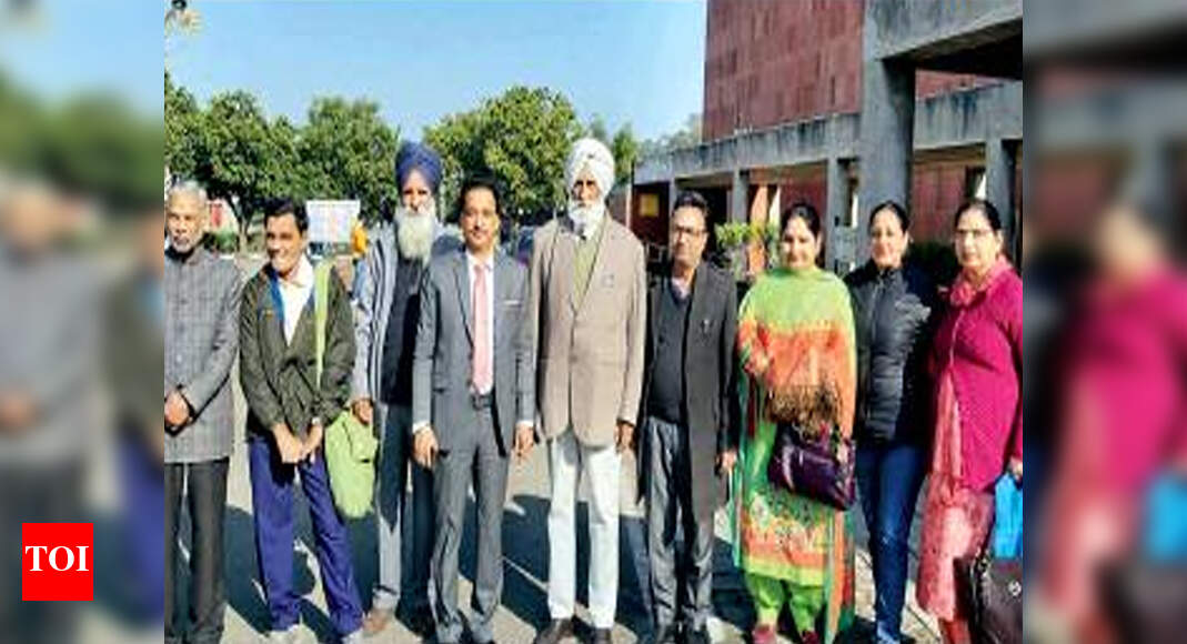 Over 100 experts discuss regional languages at conference | Chandigarh ...