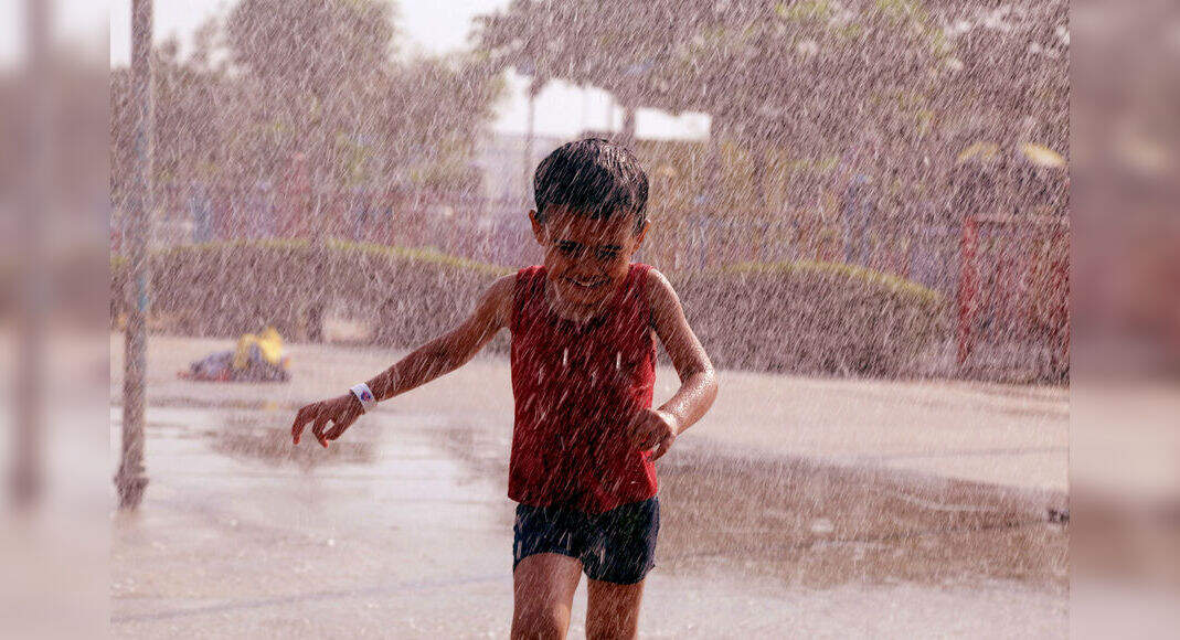 Rain in Delhi NCR – rain drops temperature and presents a pleasant day ...