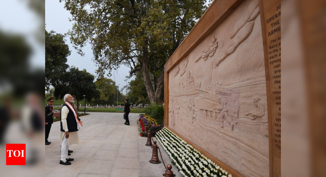 National War Memorial: Bronze murals depicting battles made by 'Statue ...