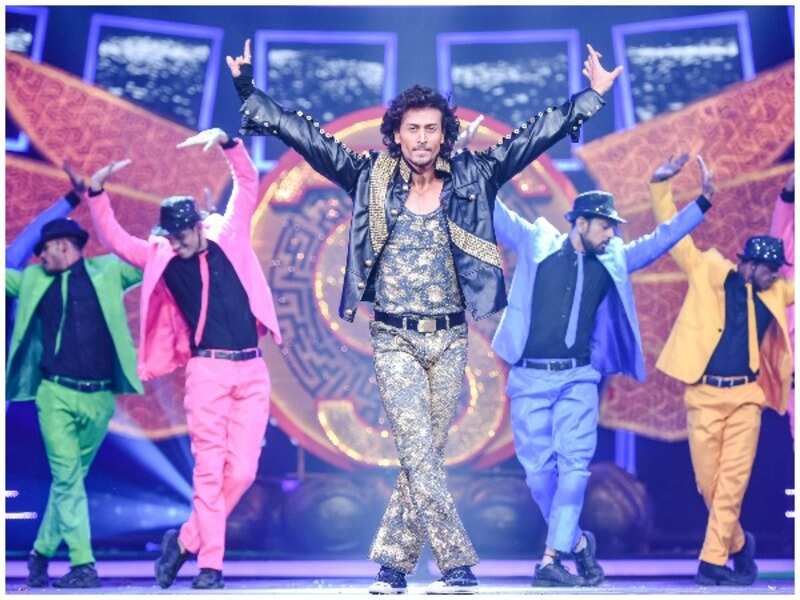 Tiger Shroff's new dance video goes viral | Hindi Movie News - Times of ...