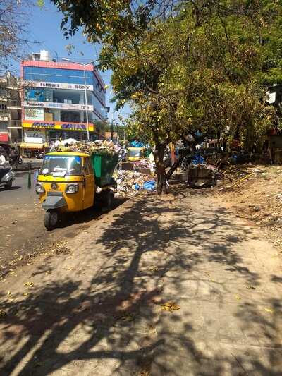 BBMP vehicle parked in the main road - Times of India