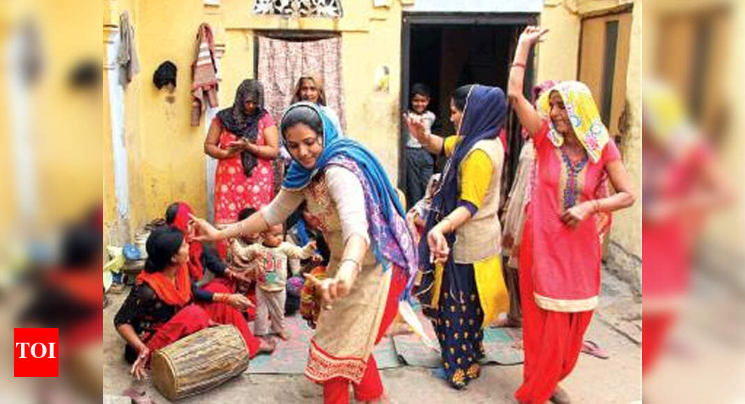 Oscar win puts little known Hapur village on world map | Meerut News ...