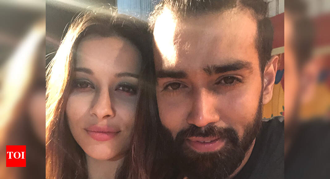 What’s brewing between 'Divya Drishti' actor Nyra Banerjee and Karan ...