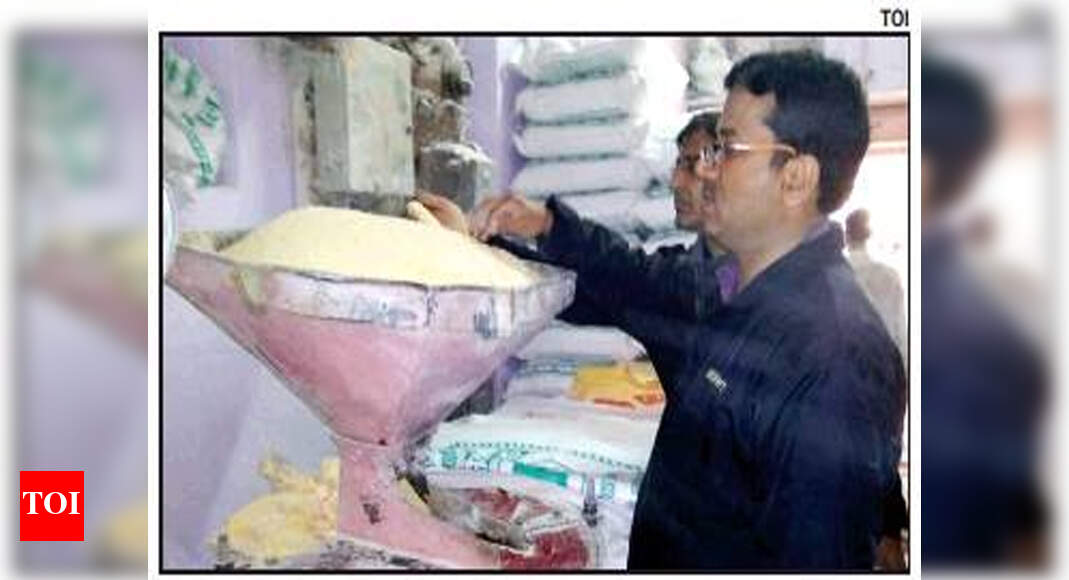 Gram Flour Packets: Two flour mills seized for selling semolina in gram ...