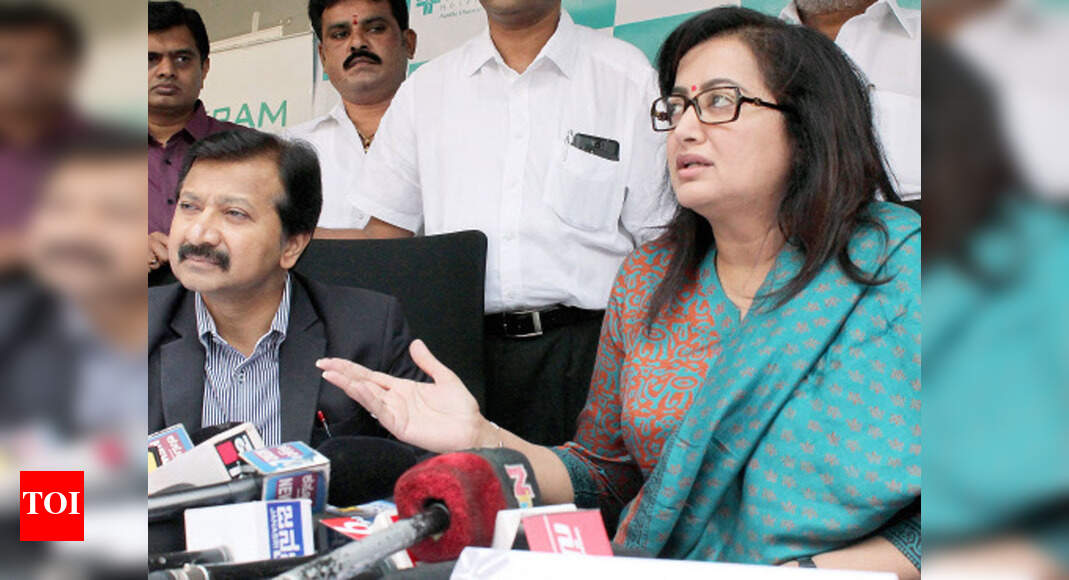 Actor Sumalatha Ambareesh hits back at HD Kumaraswamy | Bengaluru News ...