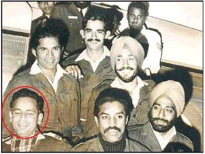 Daring hero of 1971 hopes to see today’s man of courage back to flying ...