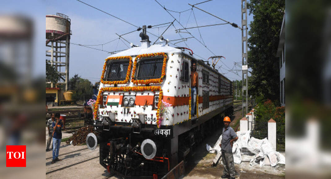 Howrah-New Delhi Rajdhani Express celebrates golden jubilee in style ...