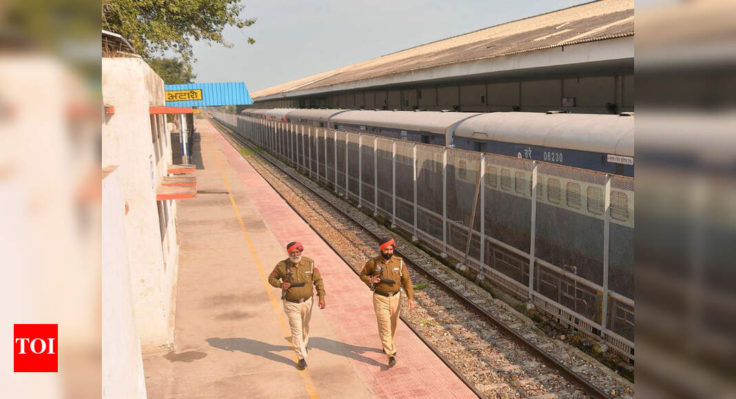 Samjhauta Express: Pakistan restores Samjhauta Express services to ...