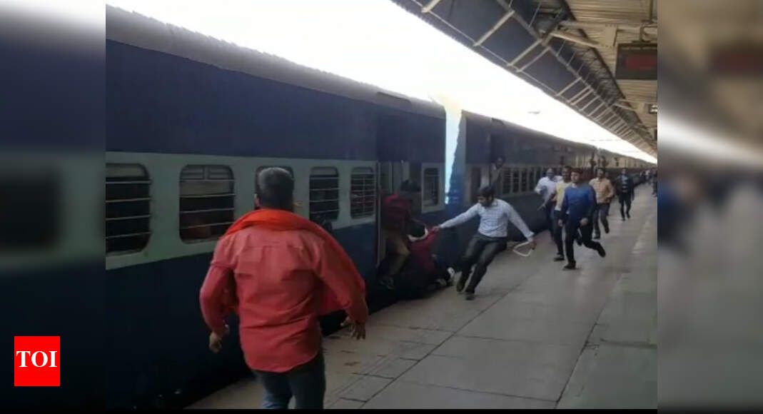 Accident At Agra Cantt Railway Station: Taxi driver saves passenger ...